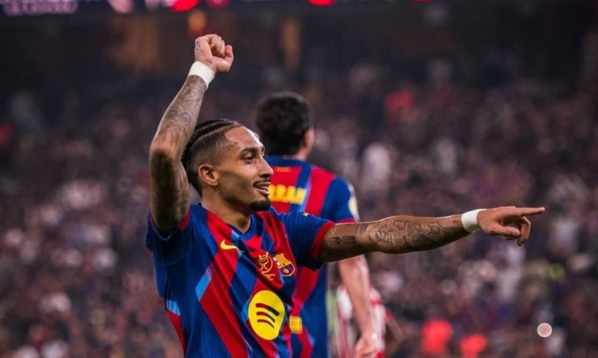 Raphinha Double Fires Barcelona into Spanish Super Cup Final
